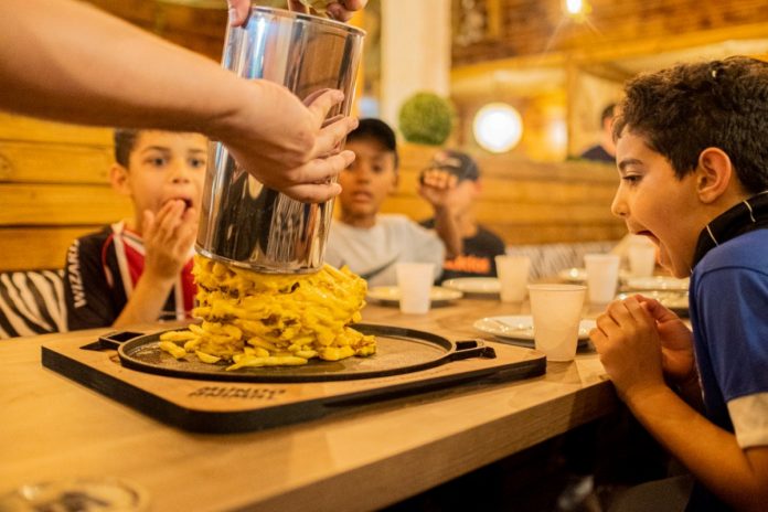 Em novo endereço, Mundo Animal reinaugura unidade em Joinville