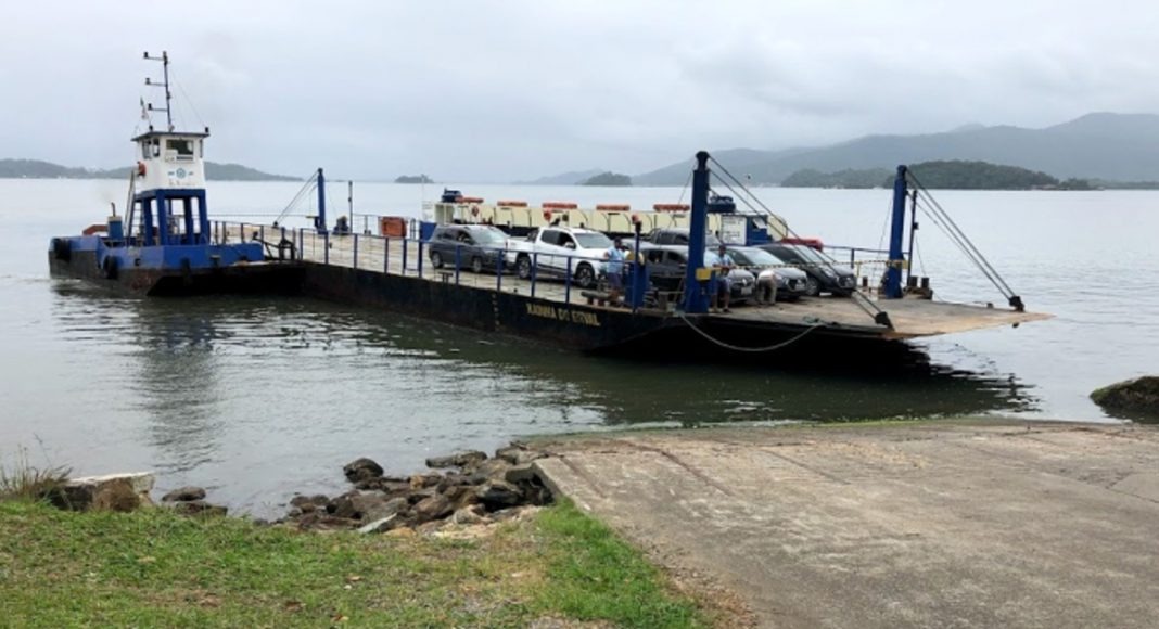 Moradores de São Francisco do Sul reclamam de tamanho de balsa para travessia à Vila da Glória ...
